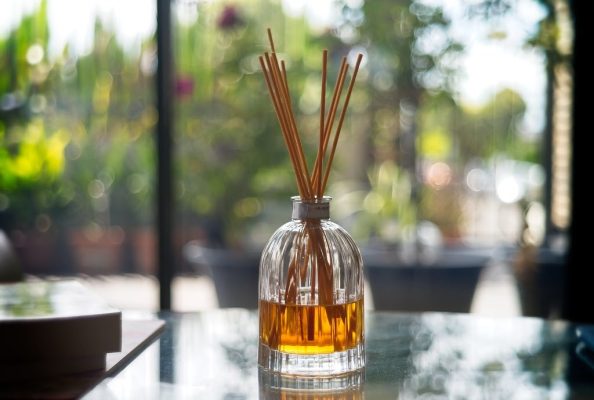 A Helpful Guide to Using a Reed Diffuser In Your Home.